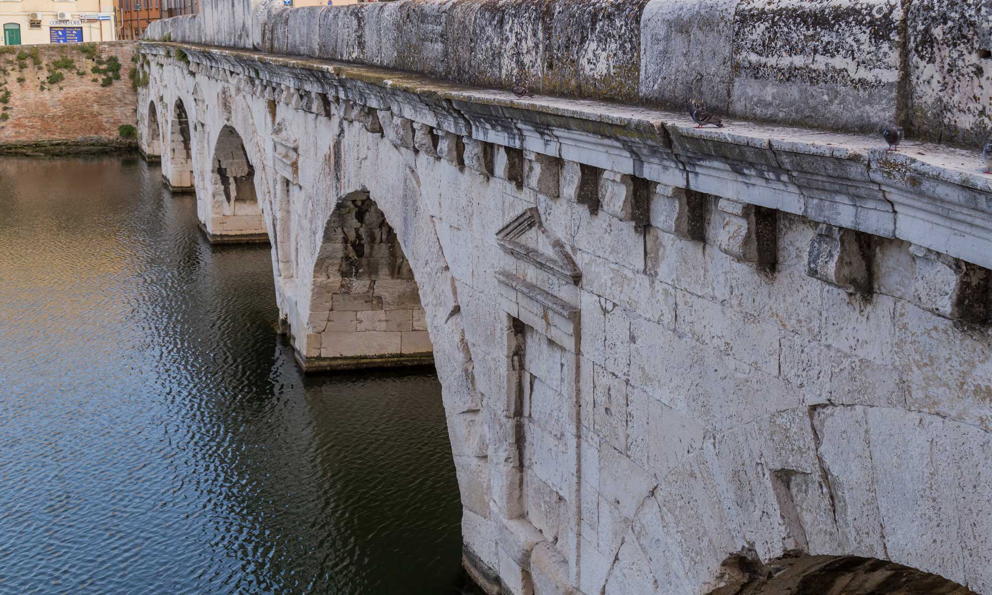 Ponte di Tiberio, Rimini: storia, curiosità e mappa - Romagna.net