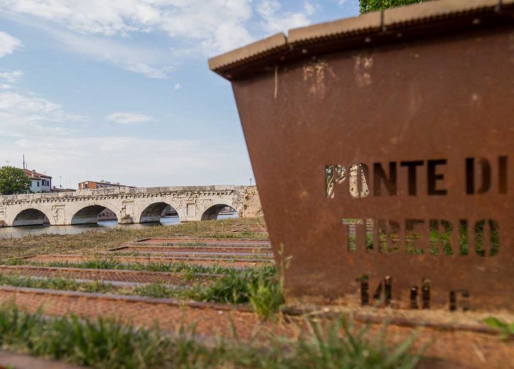 Ponte di Tiberio, Rimini: storia, curiosità e mappa - Romagna.net